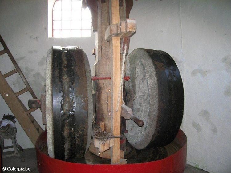 Foto de Piedra de moler en molino Para Imprimir - Img 4961